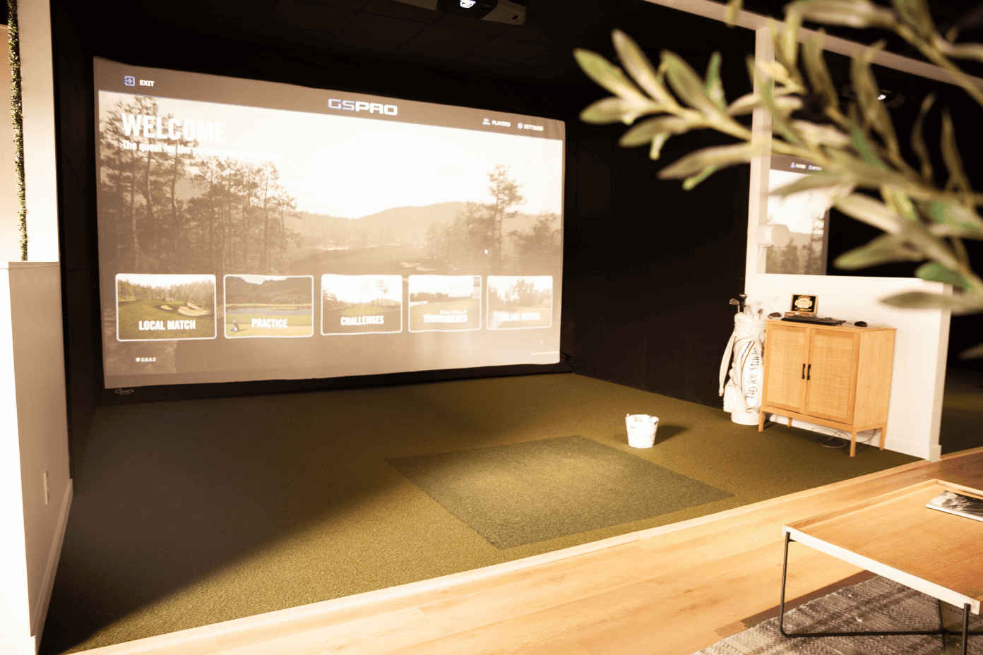 Play Blades: Premier Golf Lounge in Phoenix